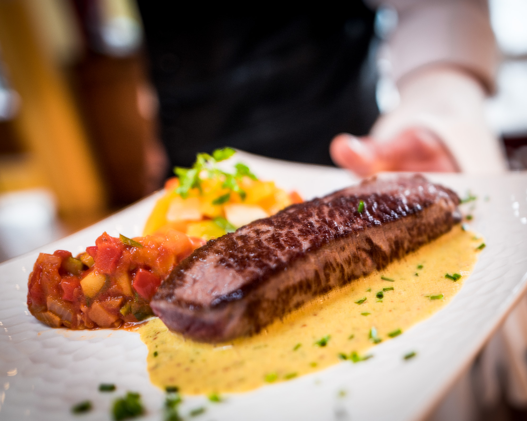 Entrecôte de Bœuf au beurre La Bourse ! Un grand Classique ...